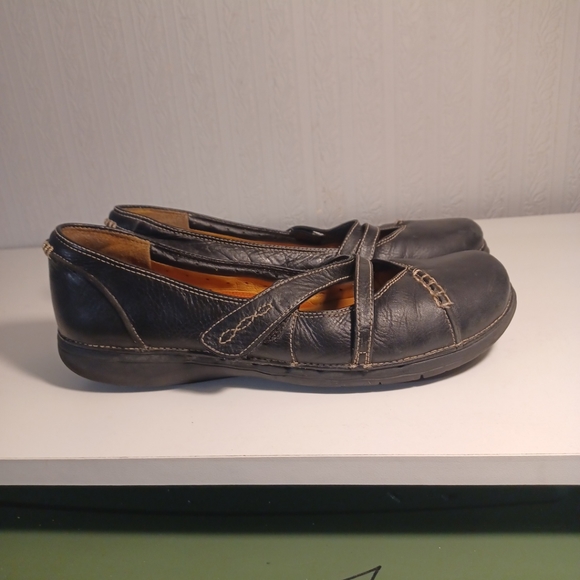 Clarks | Shoes | Clarks Structured Mary Jane Style Womens Shoes Size 85 ...